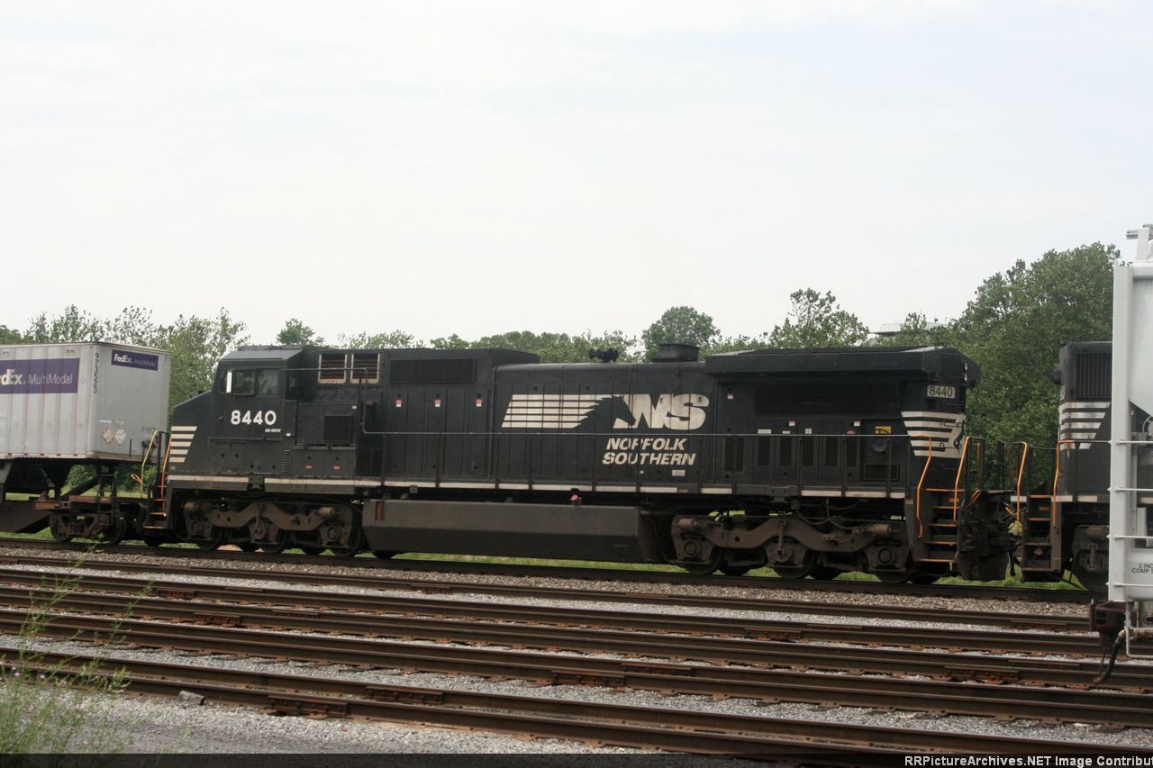 NS 8440